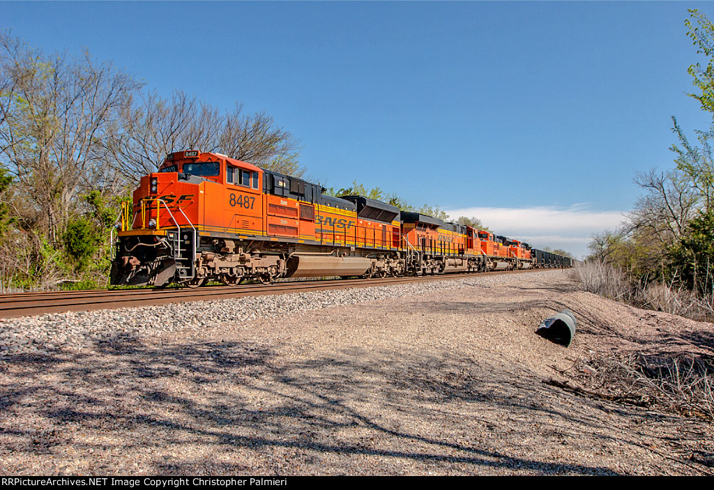 BNSF 8487, 8164, 8408, and 8467 Lead U-VRDCAK0-06
